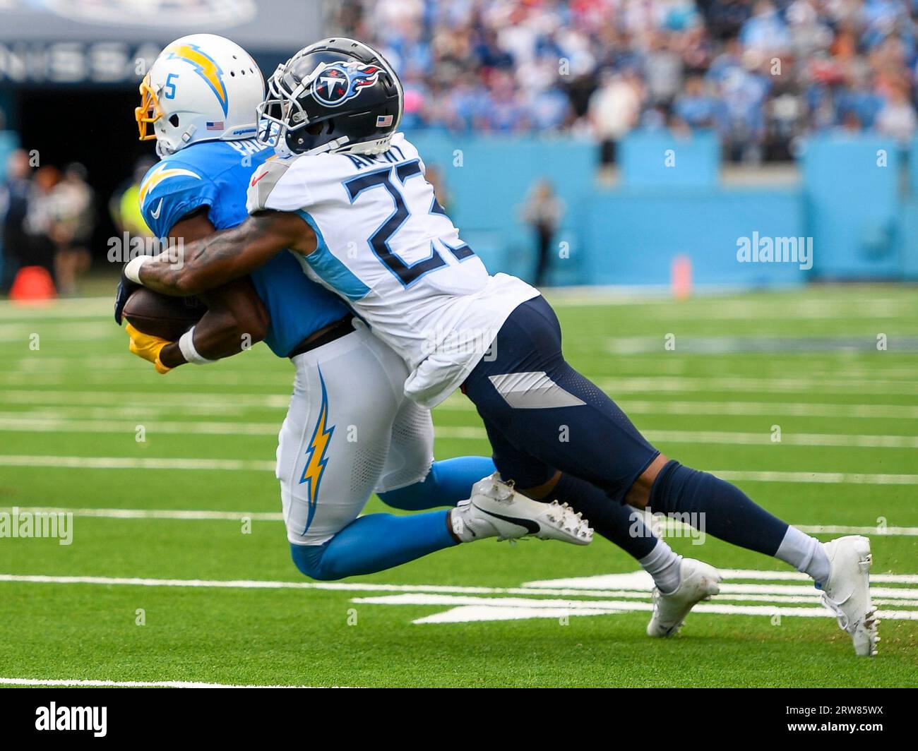 Joshua palmer chargers hi-res stock photography and images - Alamy
