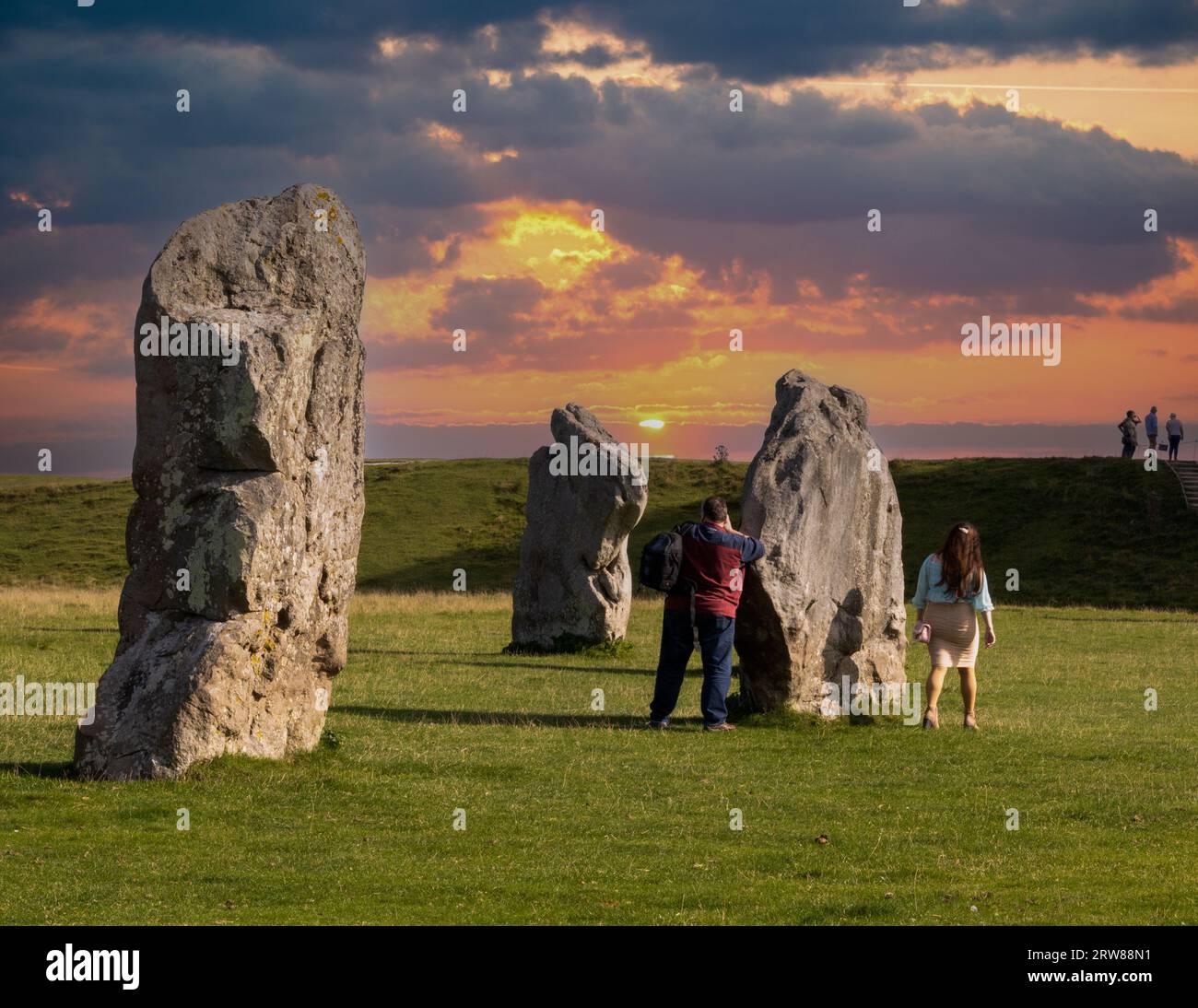 Stonehenge inner circle hi-res stock photography and images - Alamy