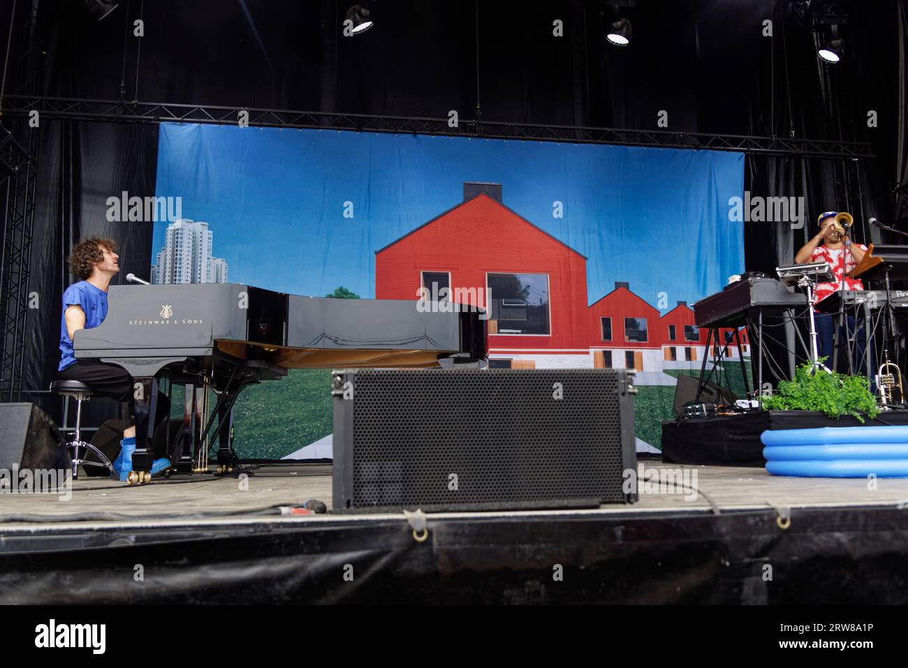 Nina simone piano hi-res stock photography and images - Alamy