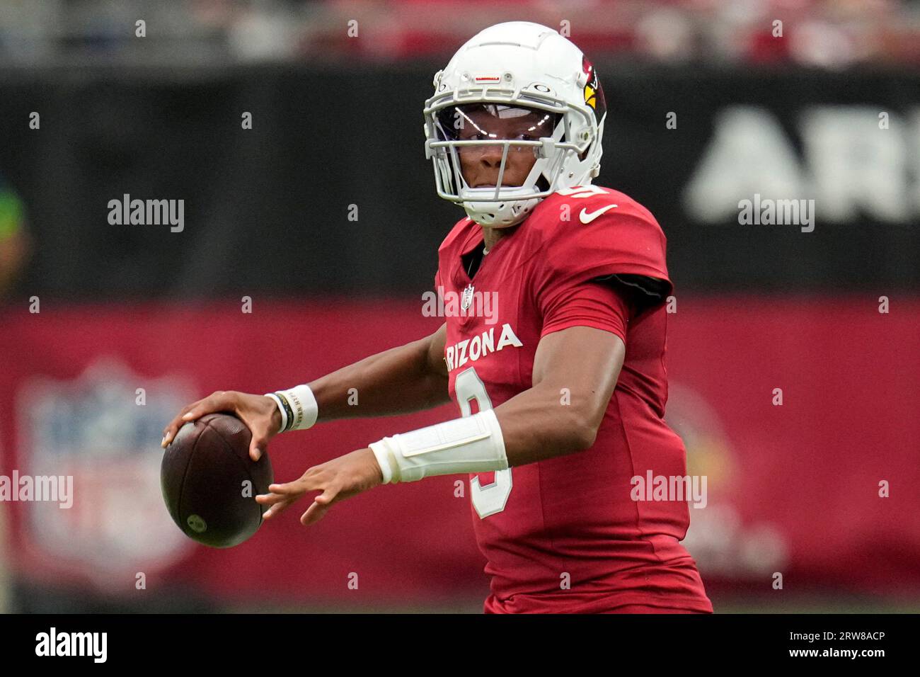 Arizona Cardinals quarterback Joshua Dobbs (9) throws against the New ...