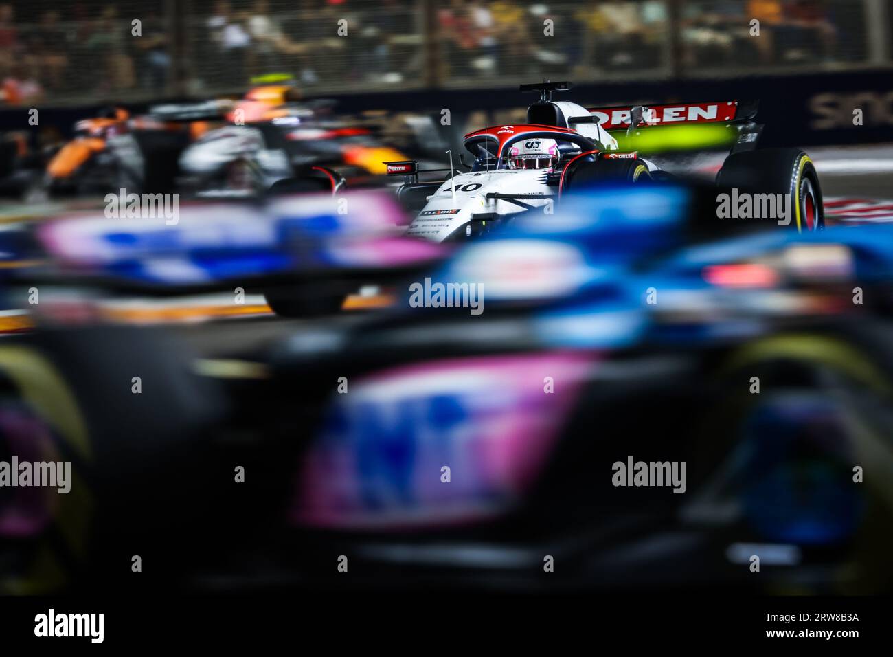 40 LAWSON Liam (nzl), Scuderia AlphaTauri AT04, action during the 2023 Formula 1 Singapore ...