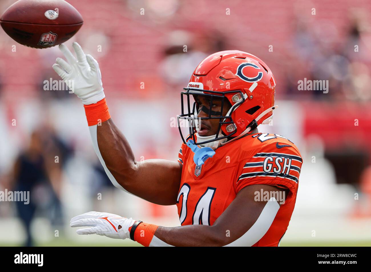 Chicago Bears running back Khalil Herbert (24) throws a ball during ...