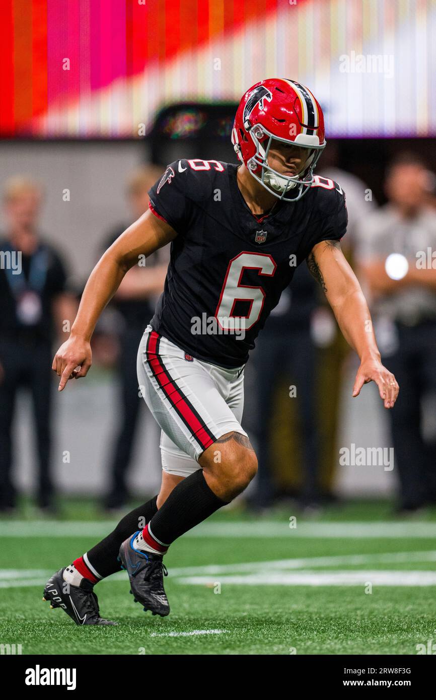 Atlanta Falcons place kicker Younghoe Koo (6) kicks the game-winning ...
