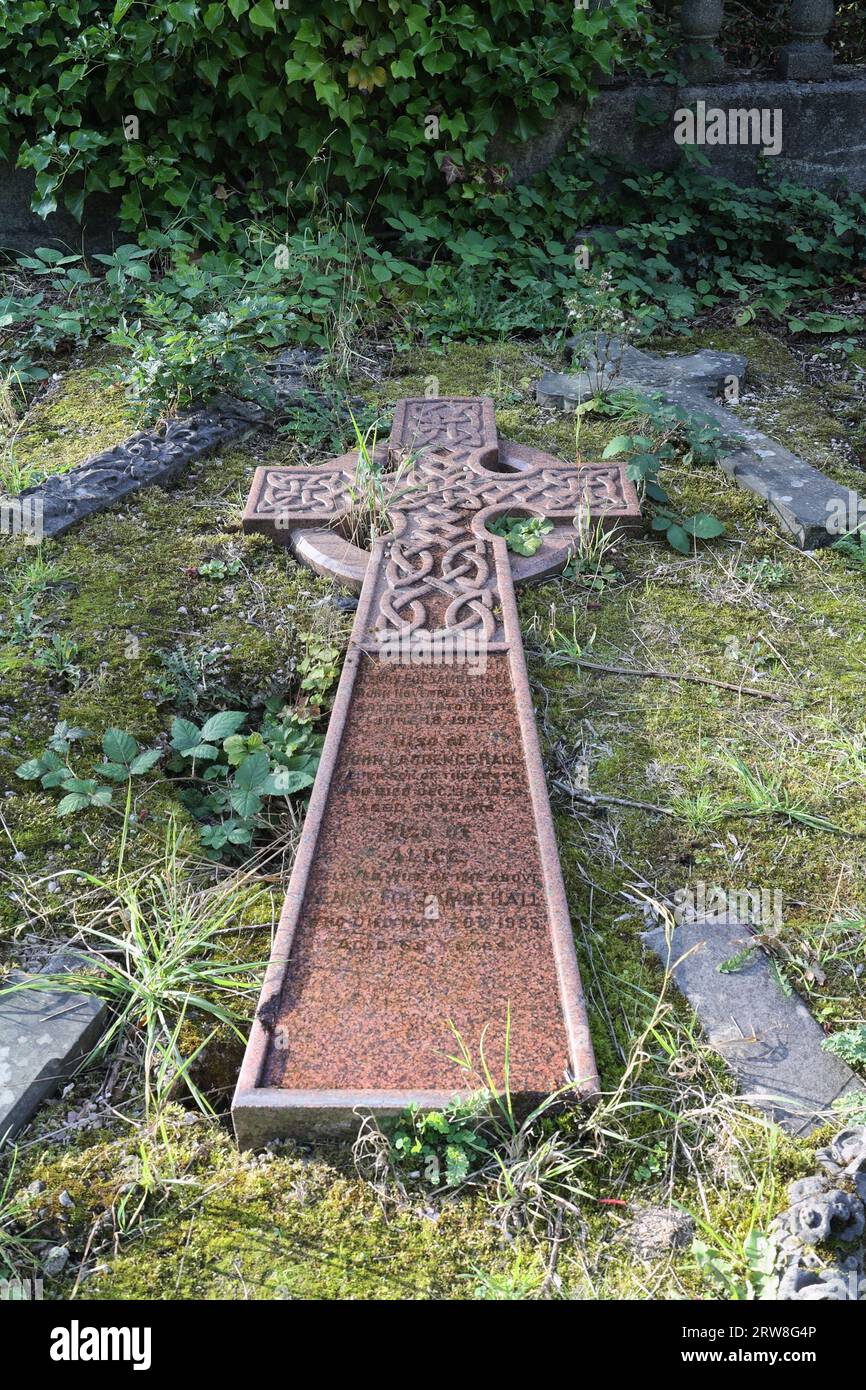 Granite cross memorial, in the Victorian General cemetery, Sheffield ...