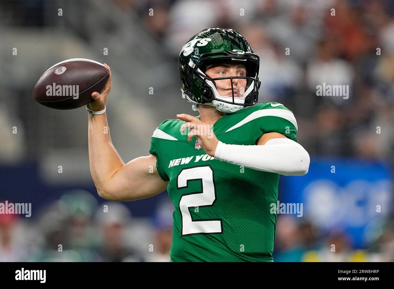 New York Jets quarterback Zach Wilson passes against the Dallas Cowboys ...