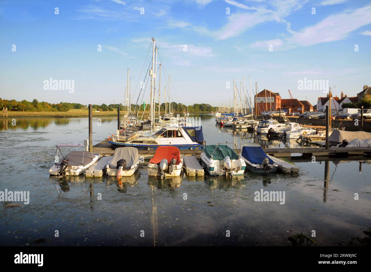 ENGLAND COASTAL PATH, FAREHAM MARINA, FAREHAM CREEK FAREHAM, HANTS. PIC ...