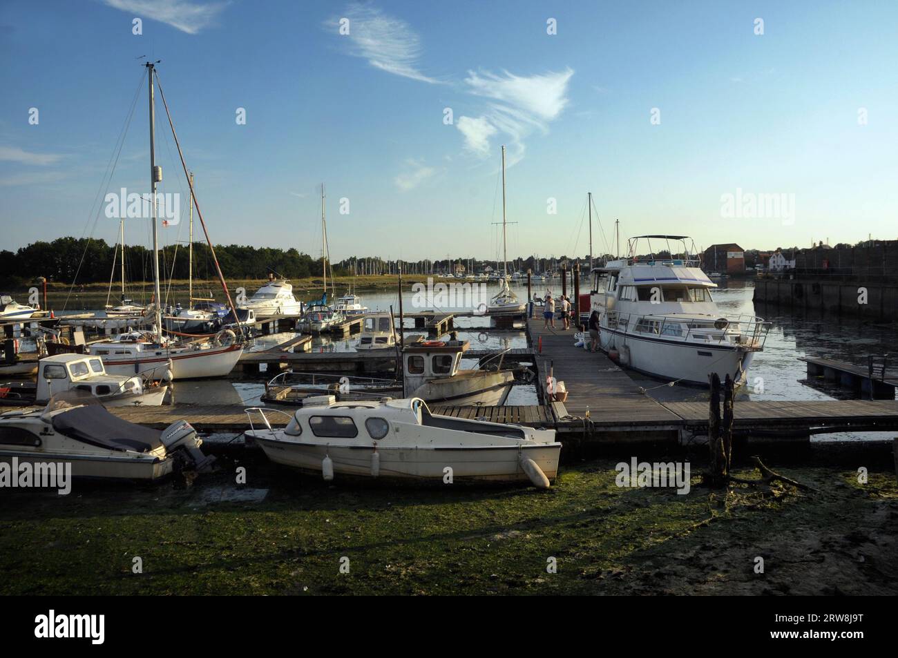 ENGLAND COASTAL PATH, FAREHAM MARINA, FAREHAM CREEK FAREHAM, HANTS. PIC ...