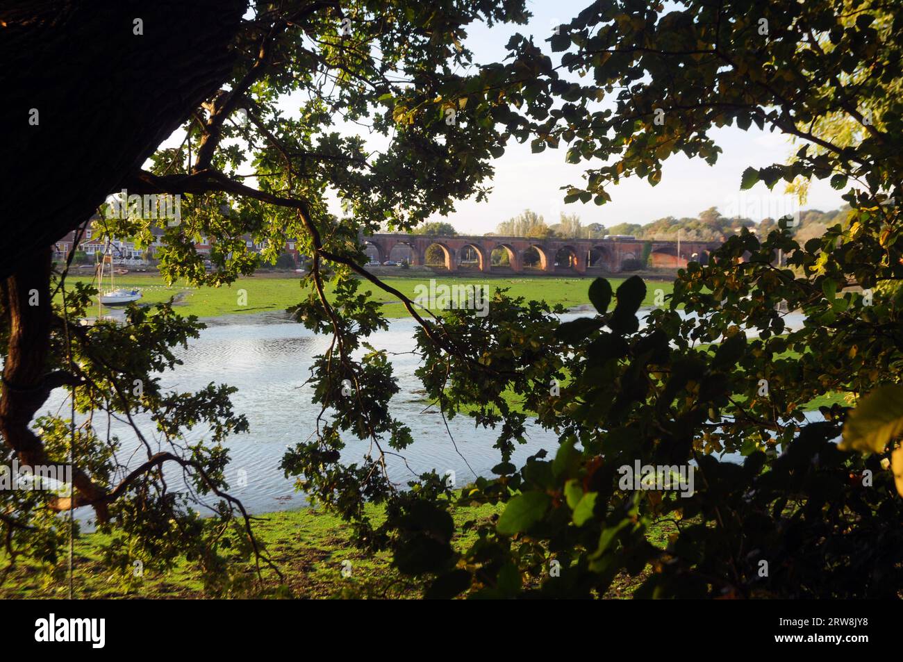 ENGLAND COASTAL PATH,RAILWAY VIADUCT, FAREHAM CREEK, FAREHAM, HANTS ...