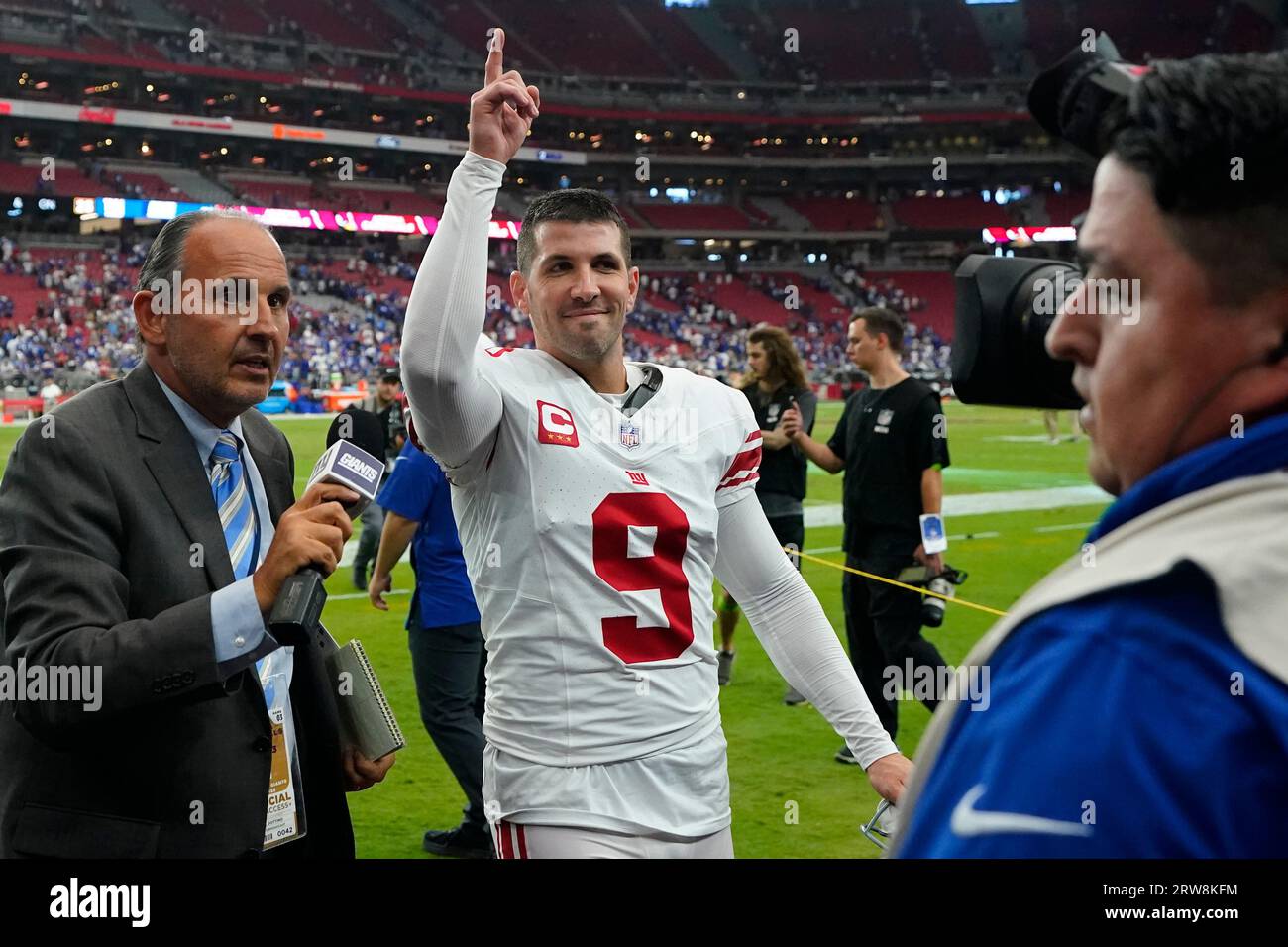 New York Giants place kicker Graham Gano (9) after defeating the ...