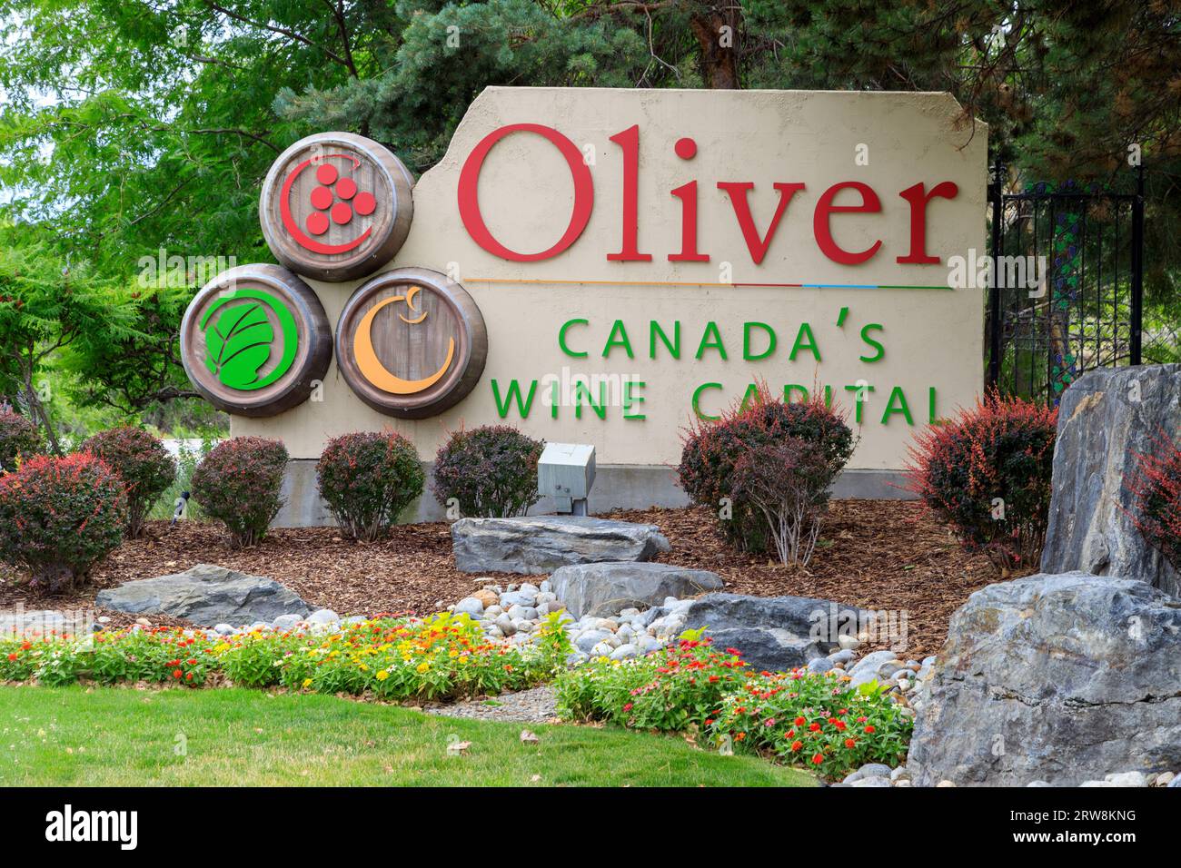 Entrance sign signage winery hi-res stock photography and images - Alamy