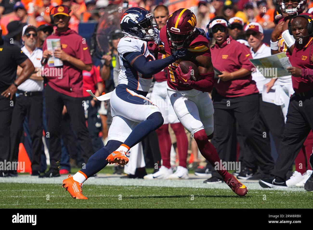 Washington Commanders wide receiver Terry McLaurin (17) catches the ball against the Denver ...