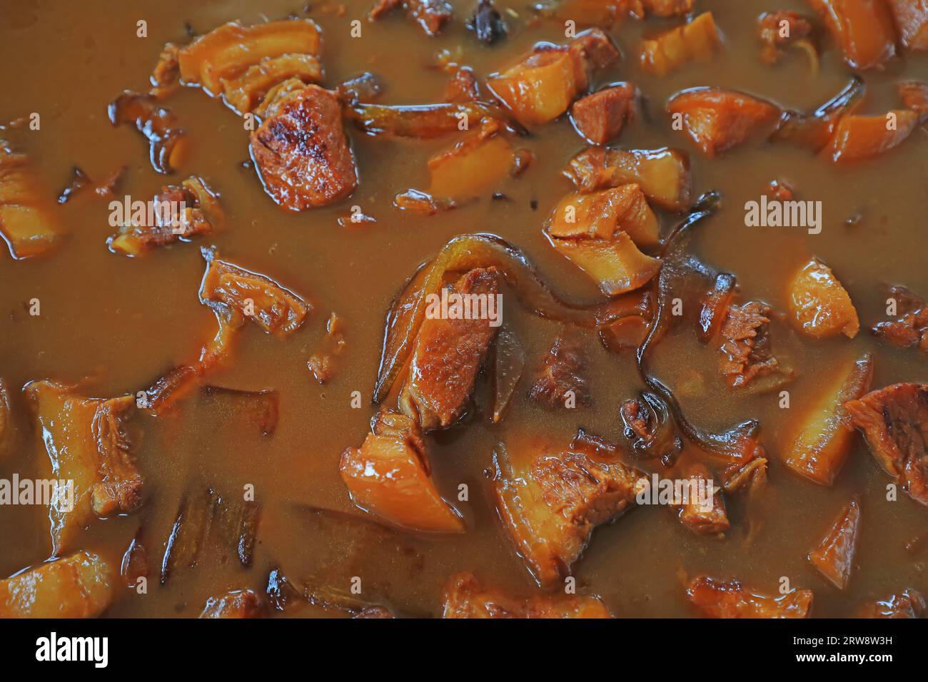 Chinese stew pot hi-res stock photography and images - Alamy