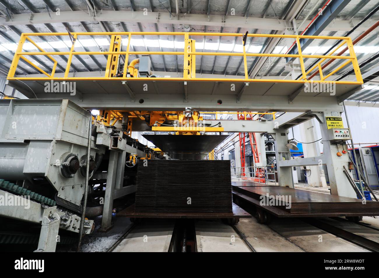 Dividing machine of calcium silicate board production line, North China ...