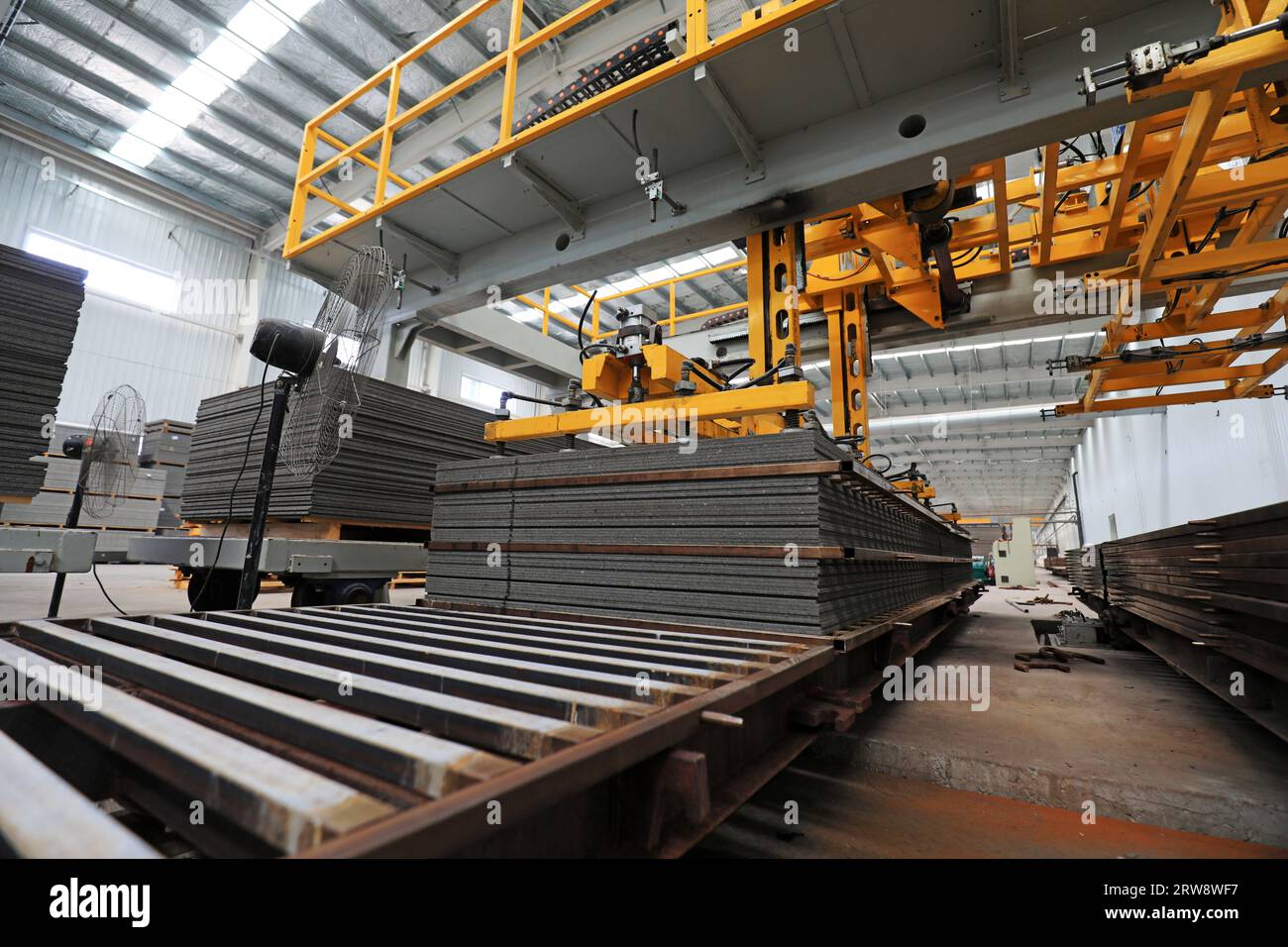 Dividing machine of calcium silicate board production line, North China ...