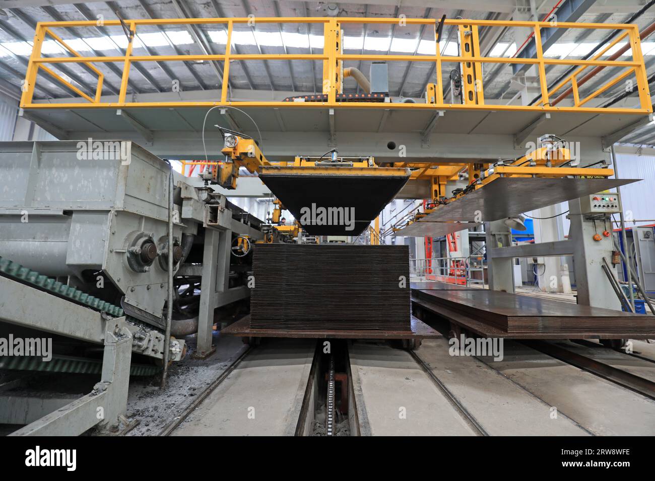 Dividing machine of calcium silicate board production line, North China ...