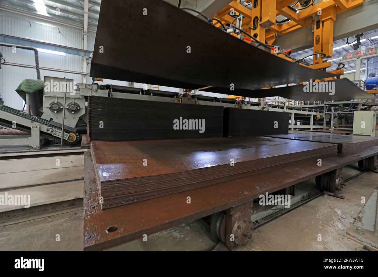 Dividing machine of calcium silicate board production line, North China ...