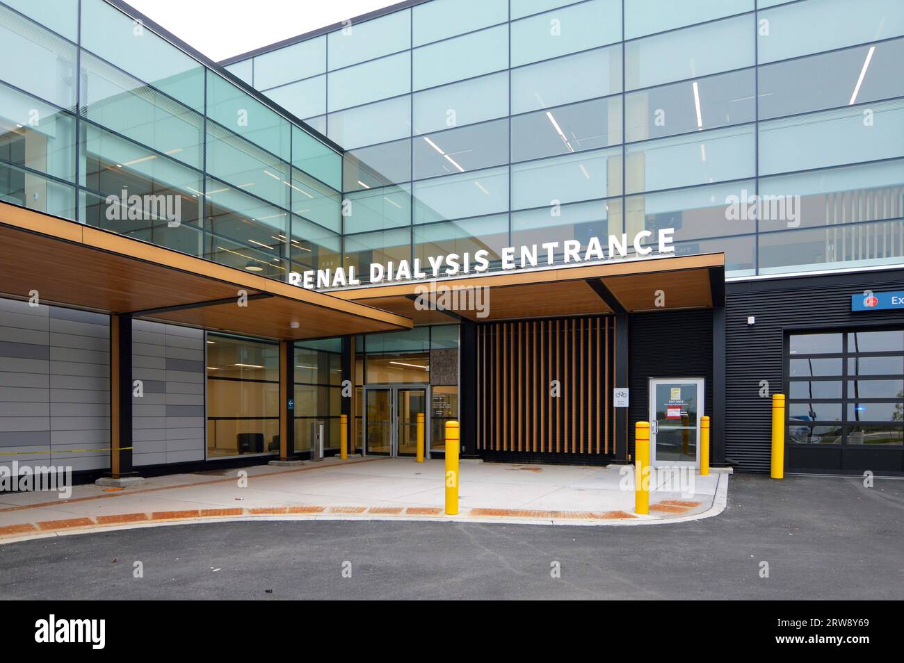 Renal dialysis unit at the new Bayers Lake Community Outpatient Centre ...
