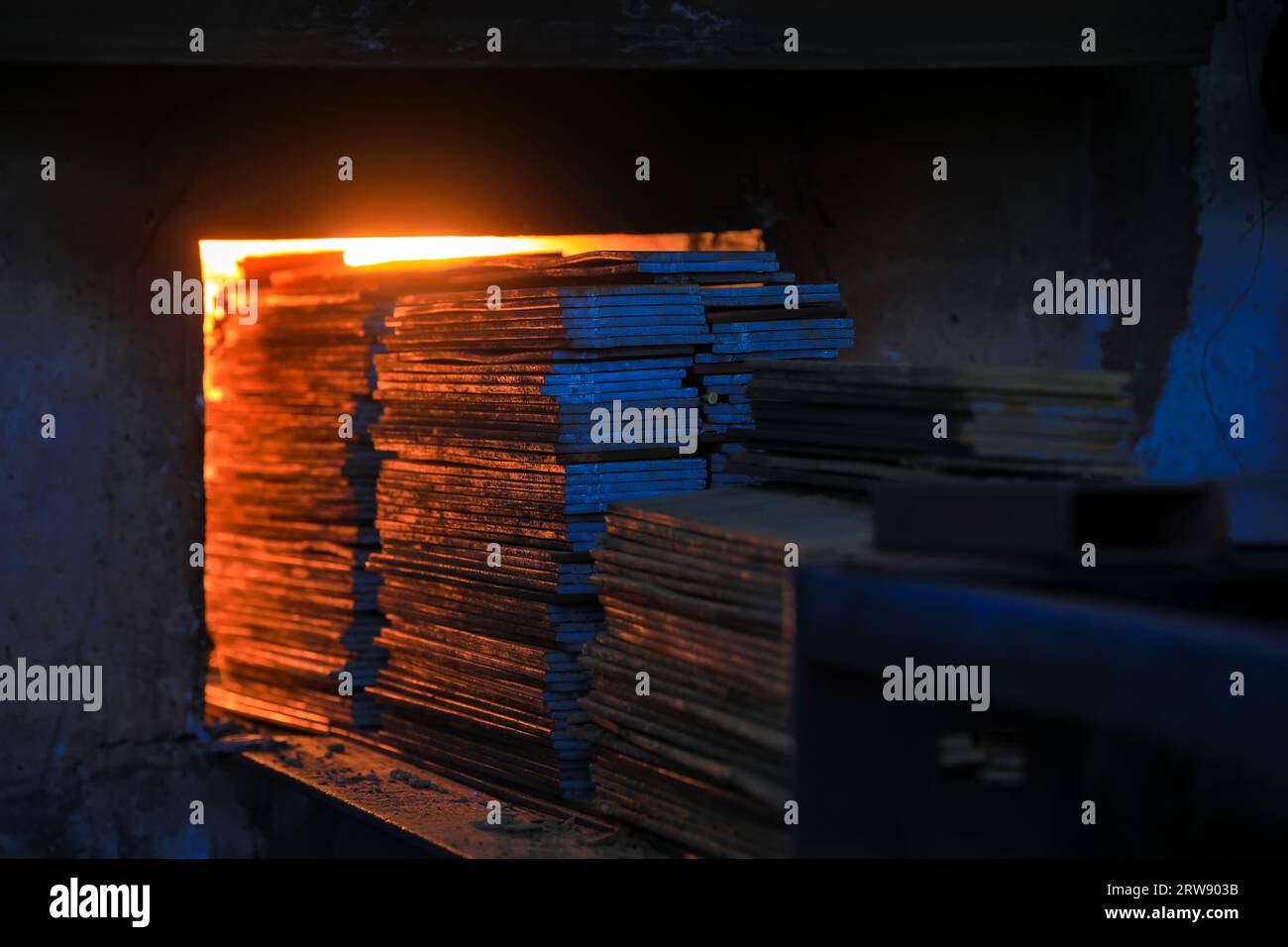 The steel sheet in high temperature forging is in a hardware ...