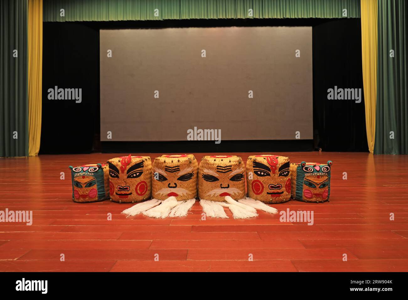 Basket, a traditional Chinese Yangko prop Stock Photo - Alamy