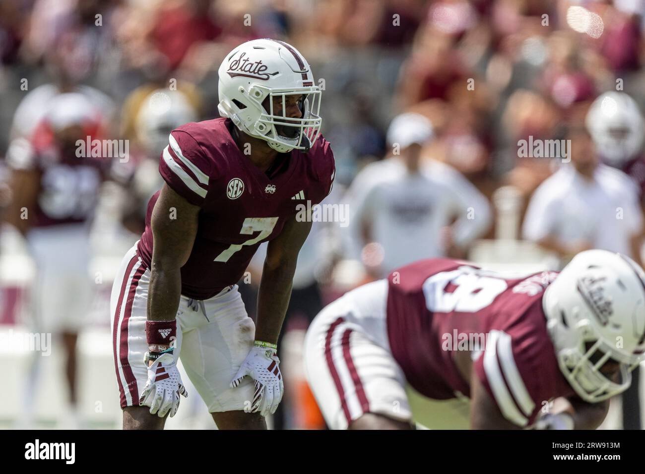 Mississippi State running back Jo'Quavious Marks (7) sets up for a play ...