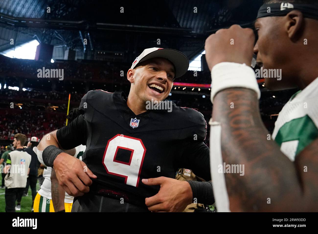 Atlanta Falcons quarterback Desmond Ridder (9) during an NFL football ...