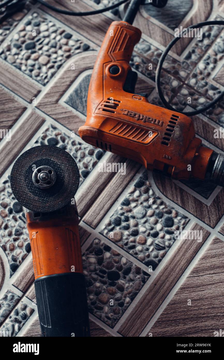 Drill sharpening machine hi-res stock photography and images - Alamy