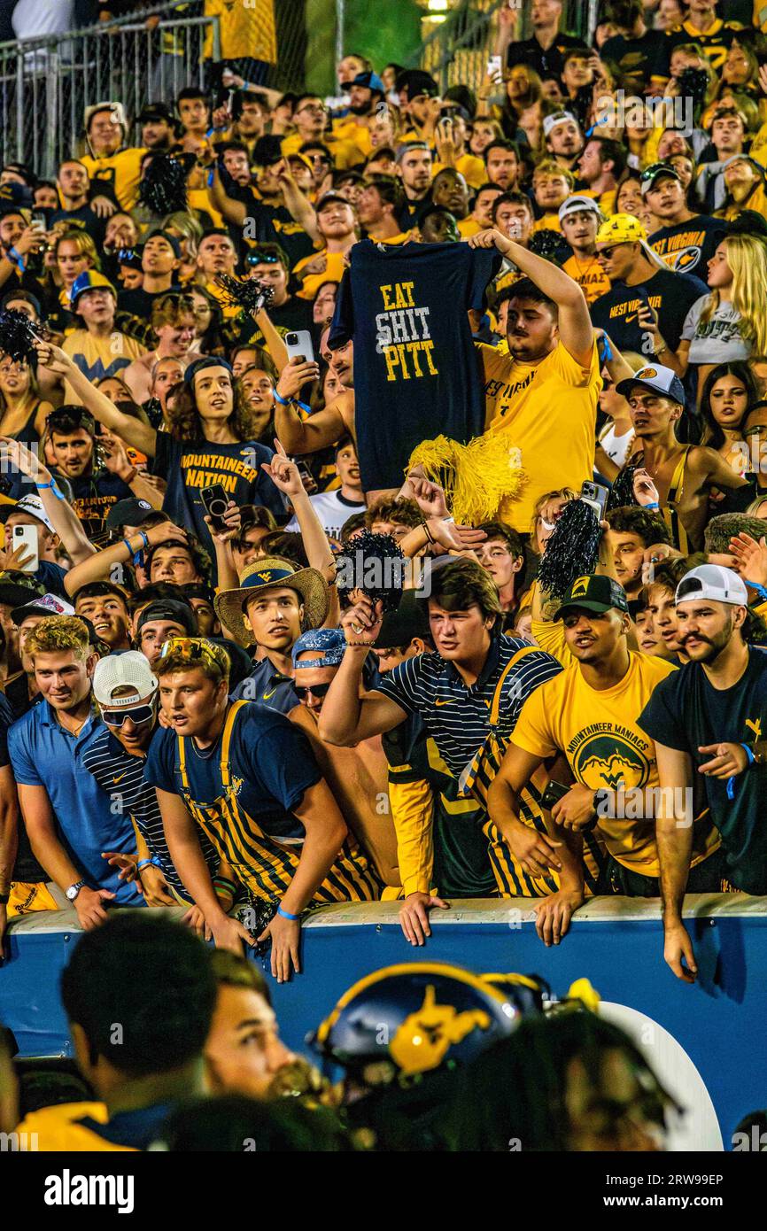 Wvu football stadium hi-res stock photography and images - Alamy