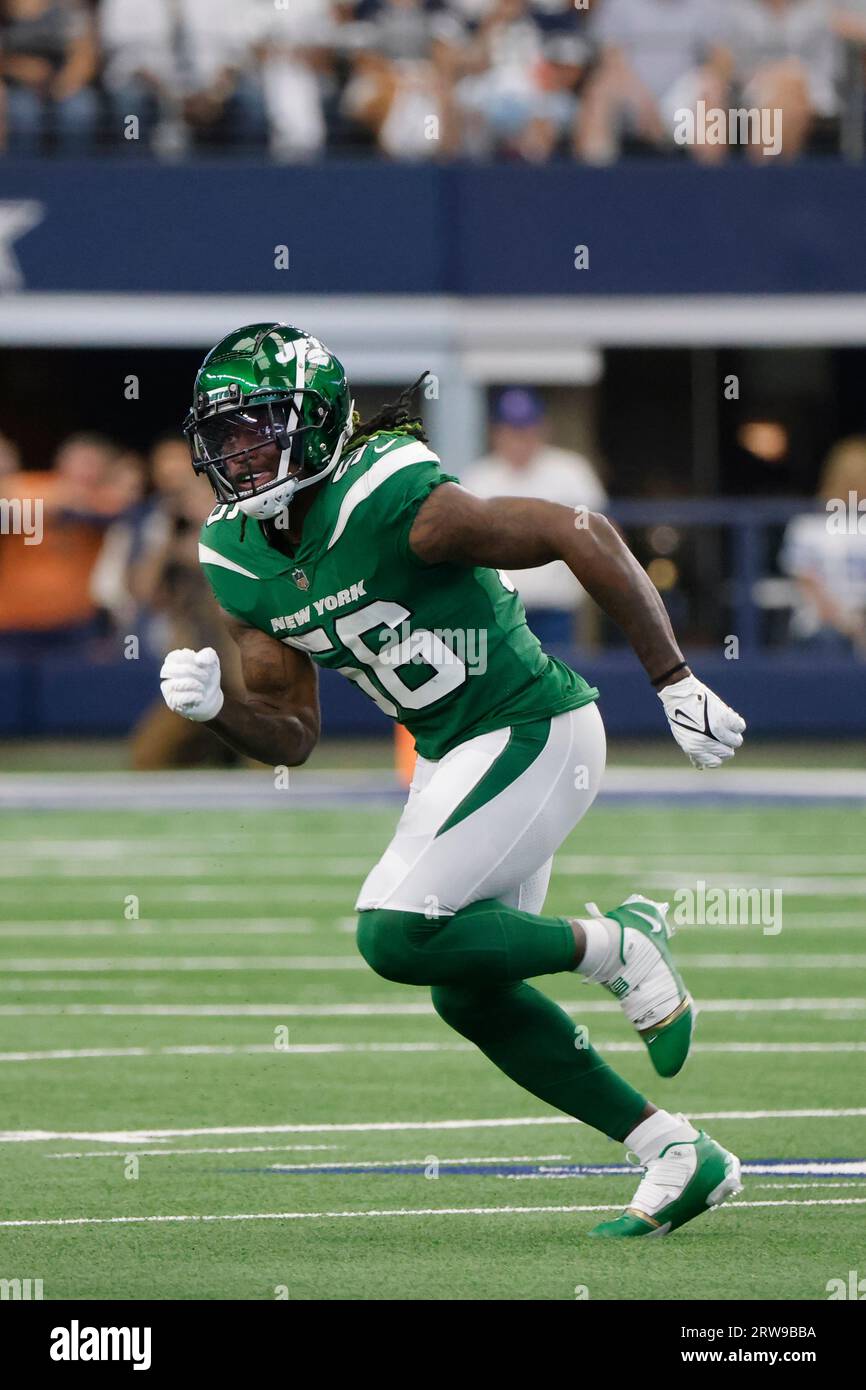 New York Jets linebacker Quincy Williams (56) defends against the ...