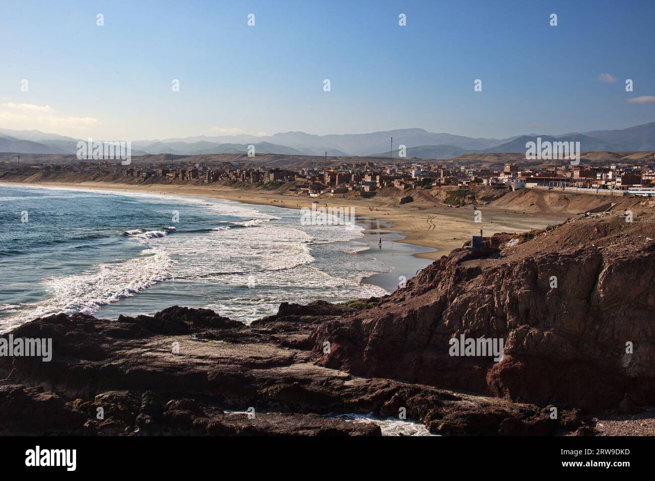 Pacific ocean wave water scenic hi-res stock photography and images - Alamy