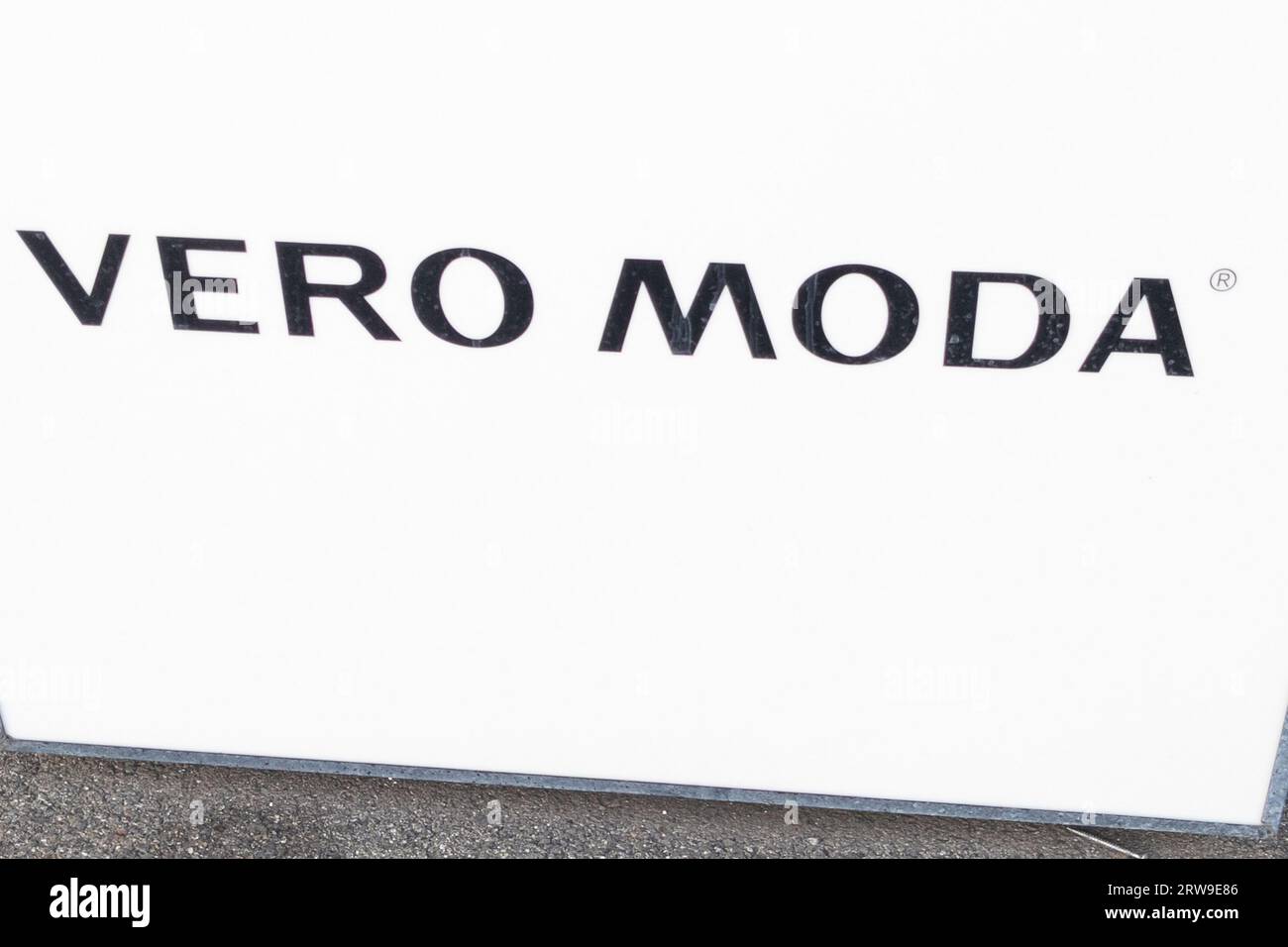 Vero logo hi-res stock photography and images - Alamy