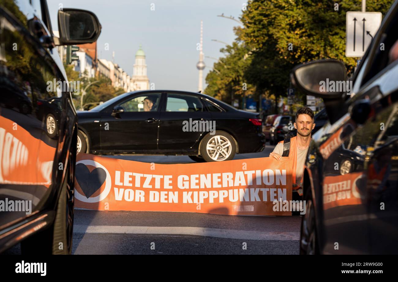 Traffic jam protests hi-res stock photography and images - Alamy