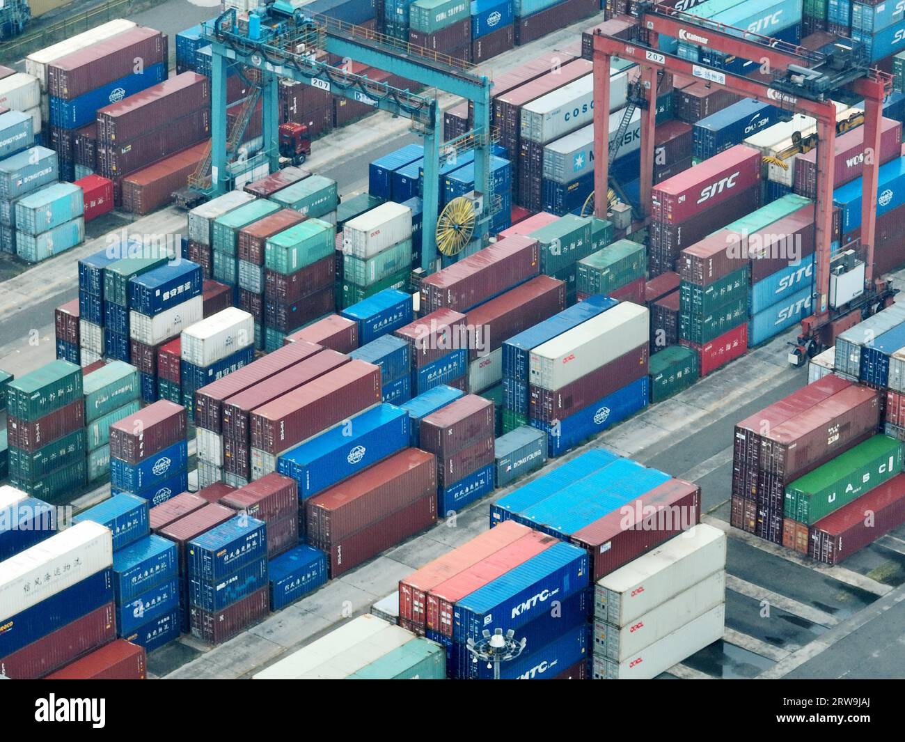 Aerial photo shows the container terminal of Yangzhou Port in Yangzhou ...