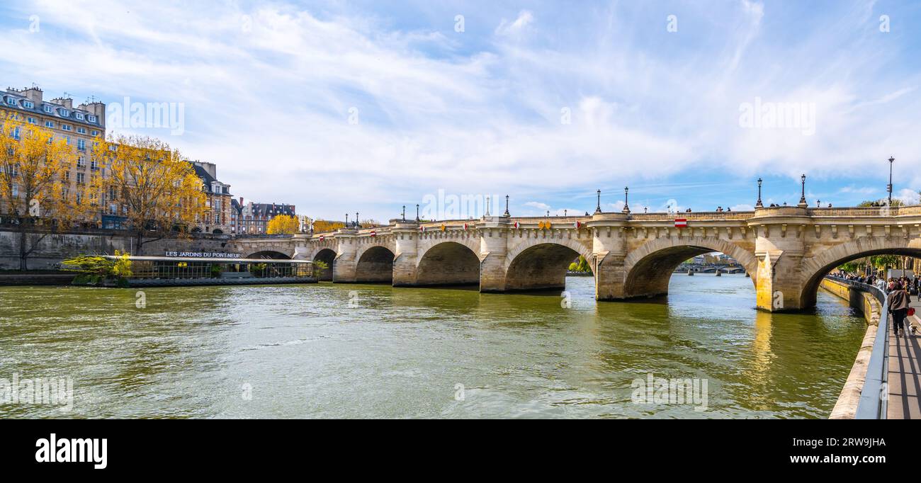 The New Bridge, French: Pont Neuf, the oldest standing bridge across ...
