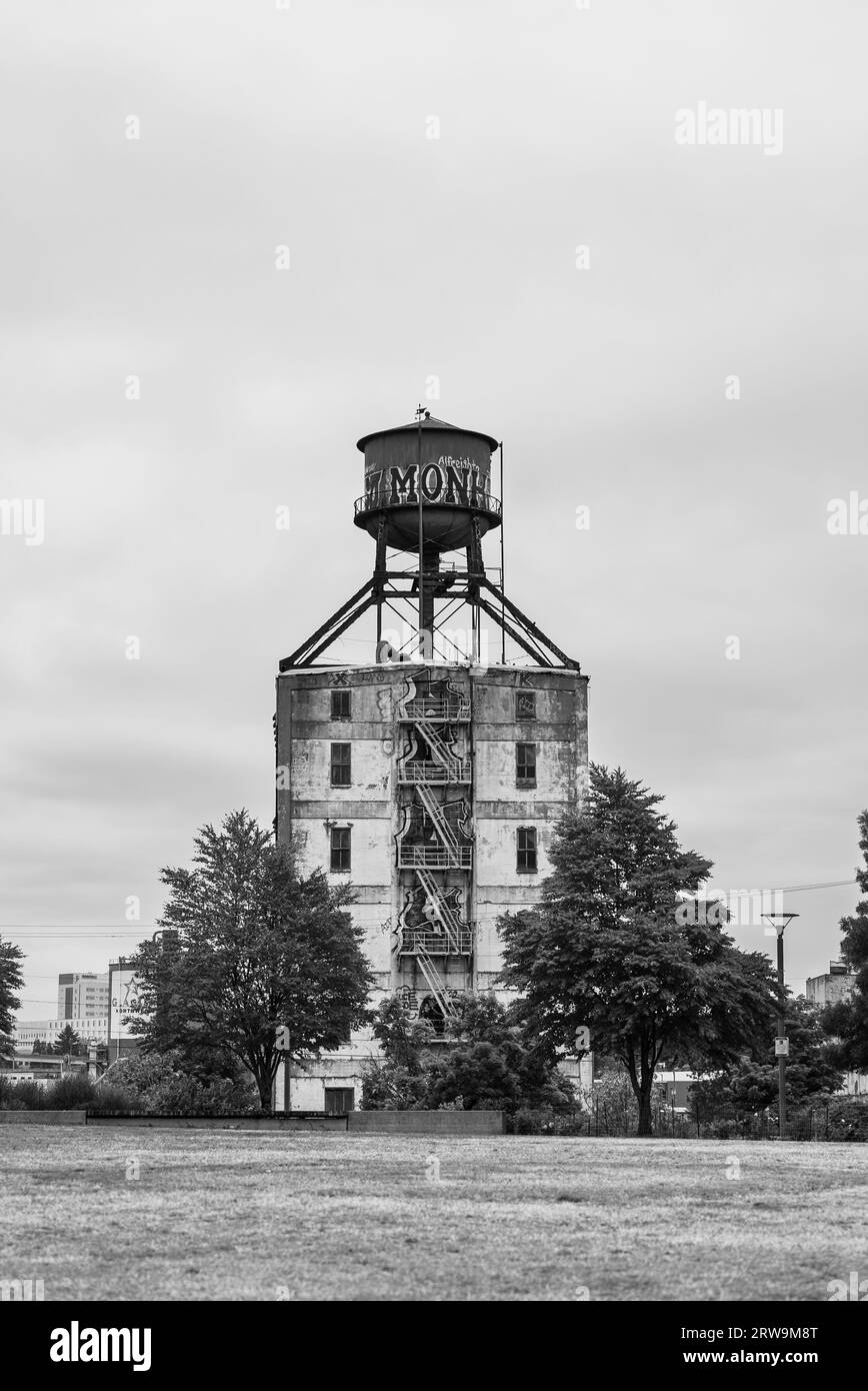 Portland oregon water tower hi-res stock photography and images - Alamy