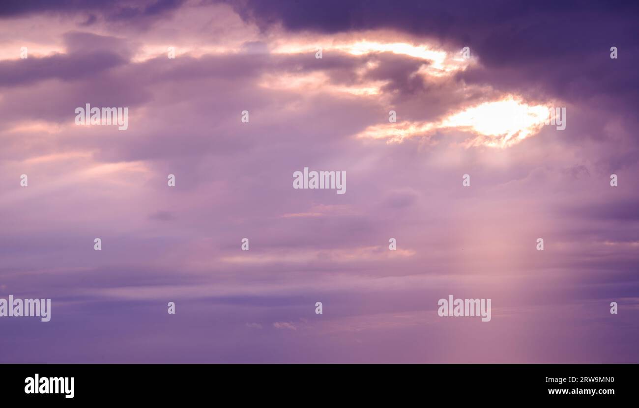 Crepuscular Ray, sunlight passes through gaps or edges of obscuring ...