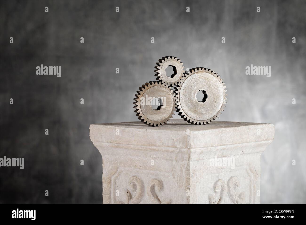Metallic column hi-res stock photography and images - Alamy