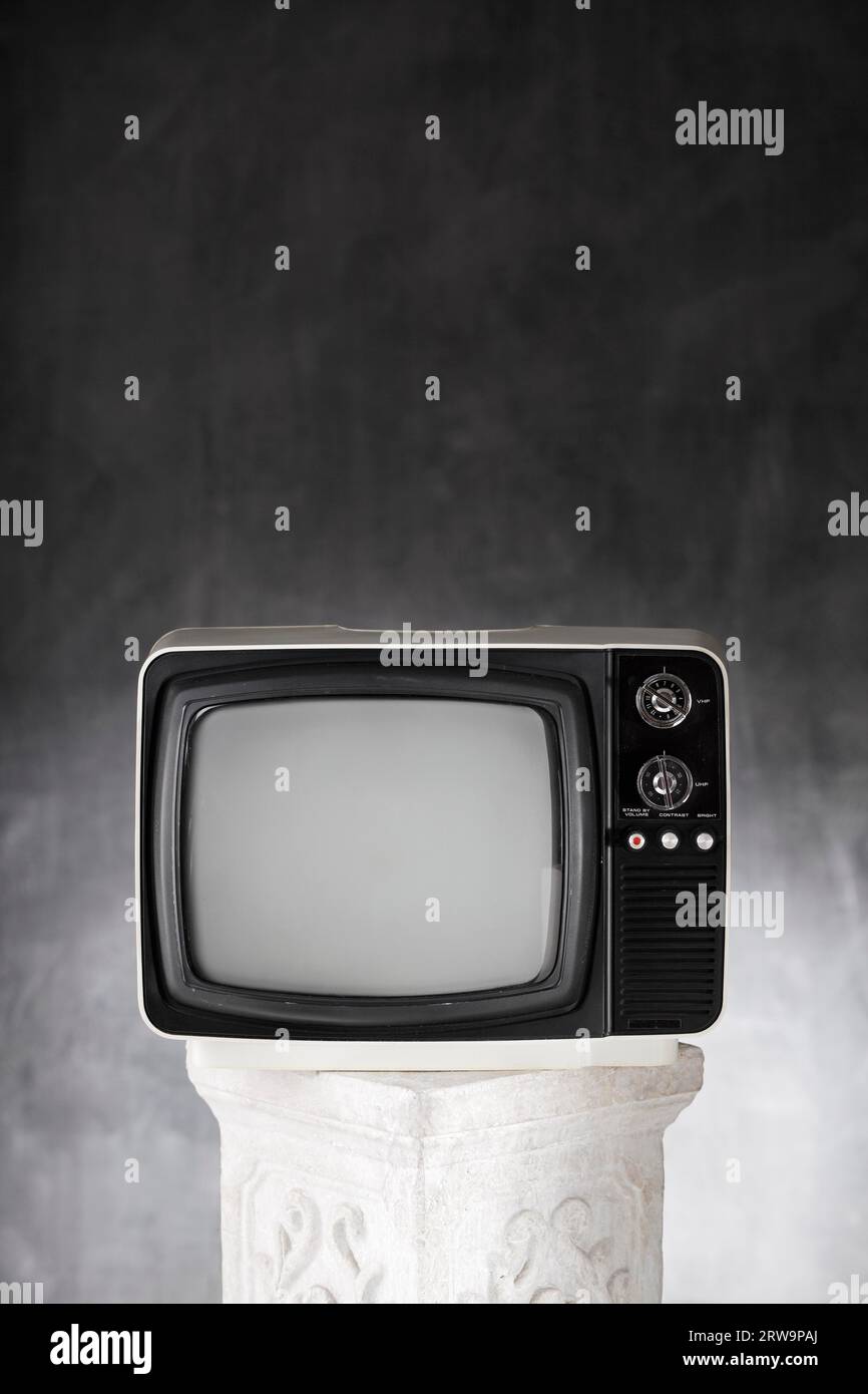 Old tv pedestal hi-res stock photography and images - Alamy