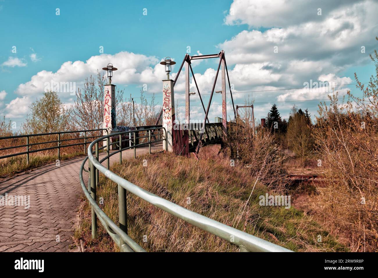 Pedestrian bridge over railway hi-res stock photography and images - Alamy