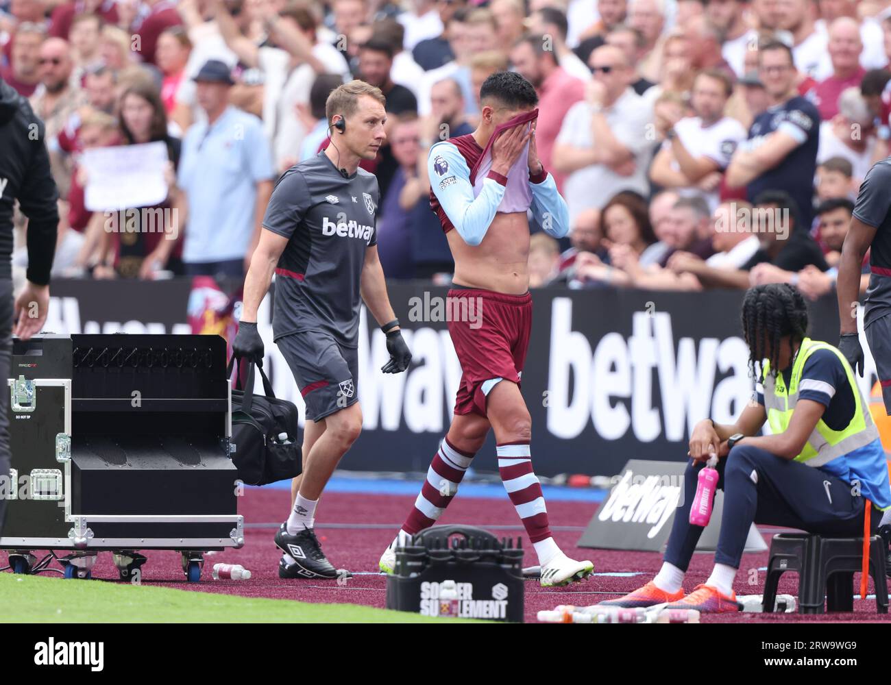 London, UK. 16th Sep, 2023. Edson Alvarez (WHU) at the West Ham United ...