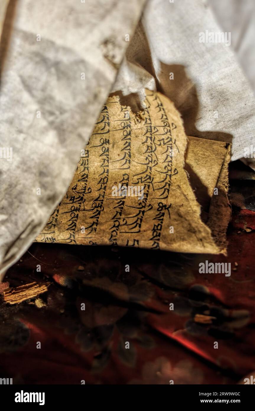 Buddhist texts hi-res stock photography and images - Alamy