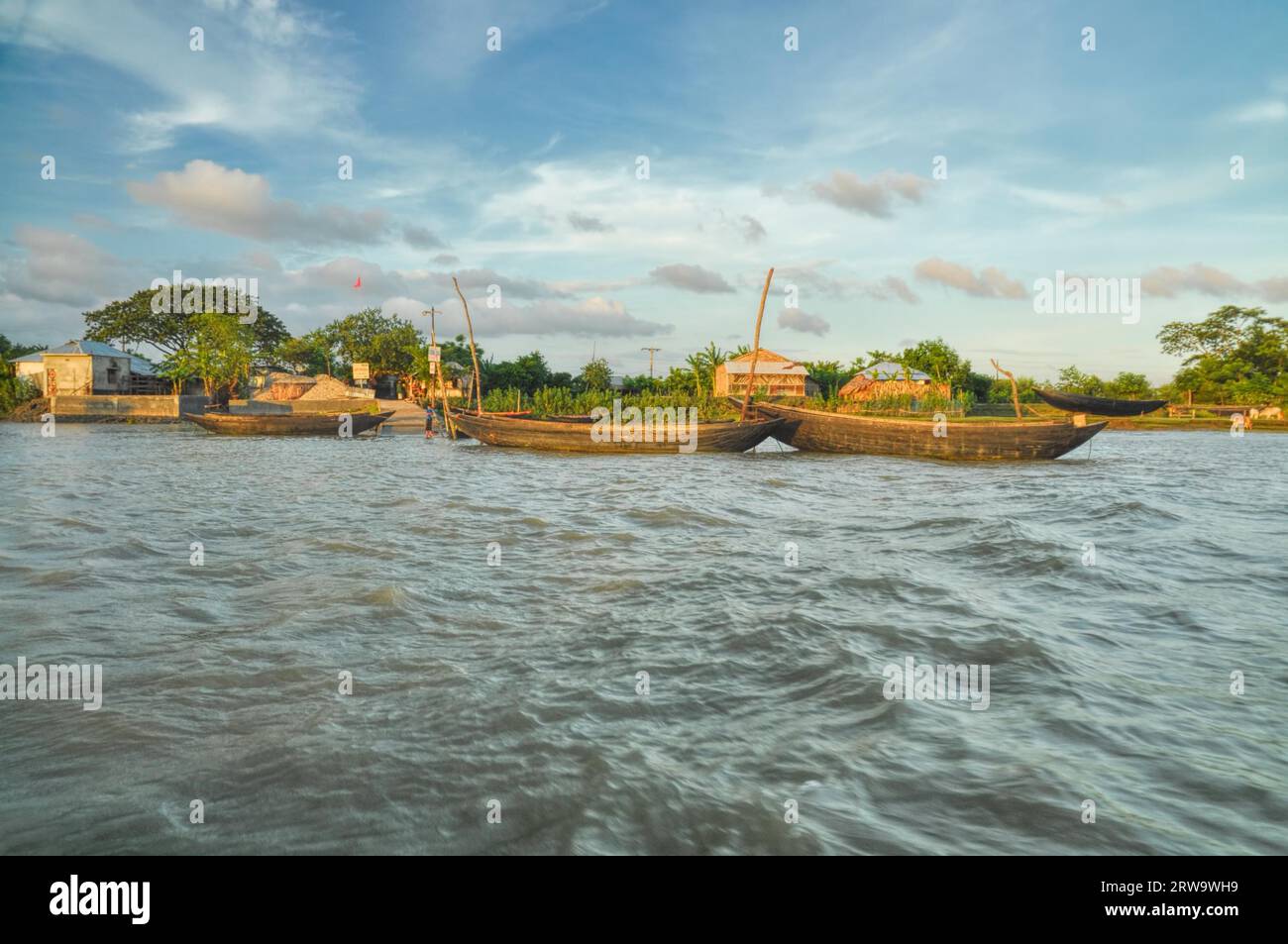 Scenic view of traditional village in Bangladesh Stock Photo - Alamy
