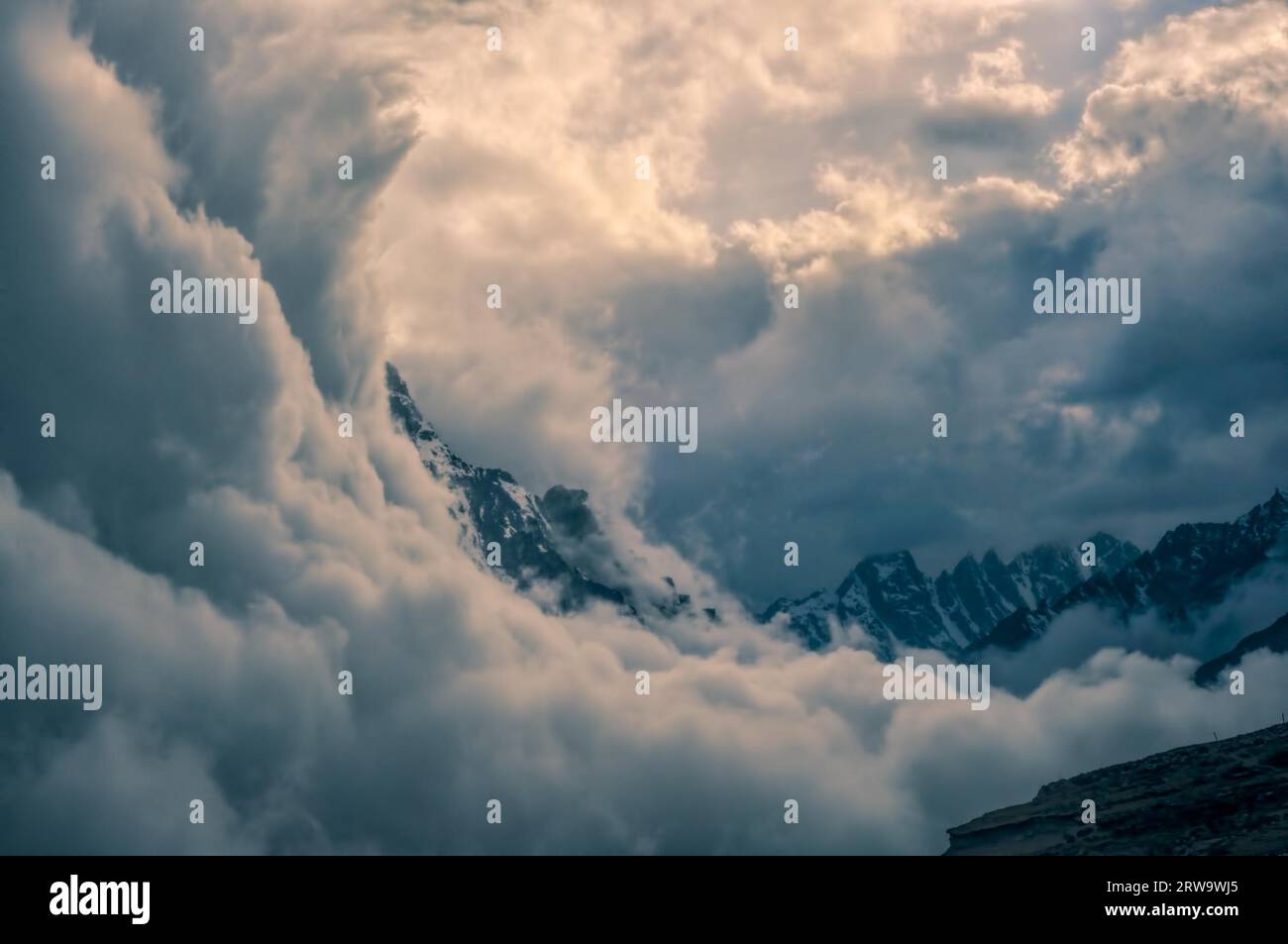 Amazing storm over Kangchenjunga mountains in Nepal Stock Photo - Alamy
