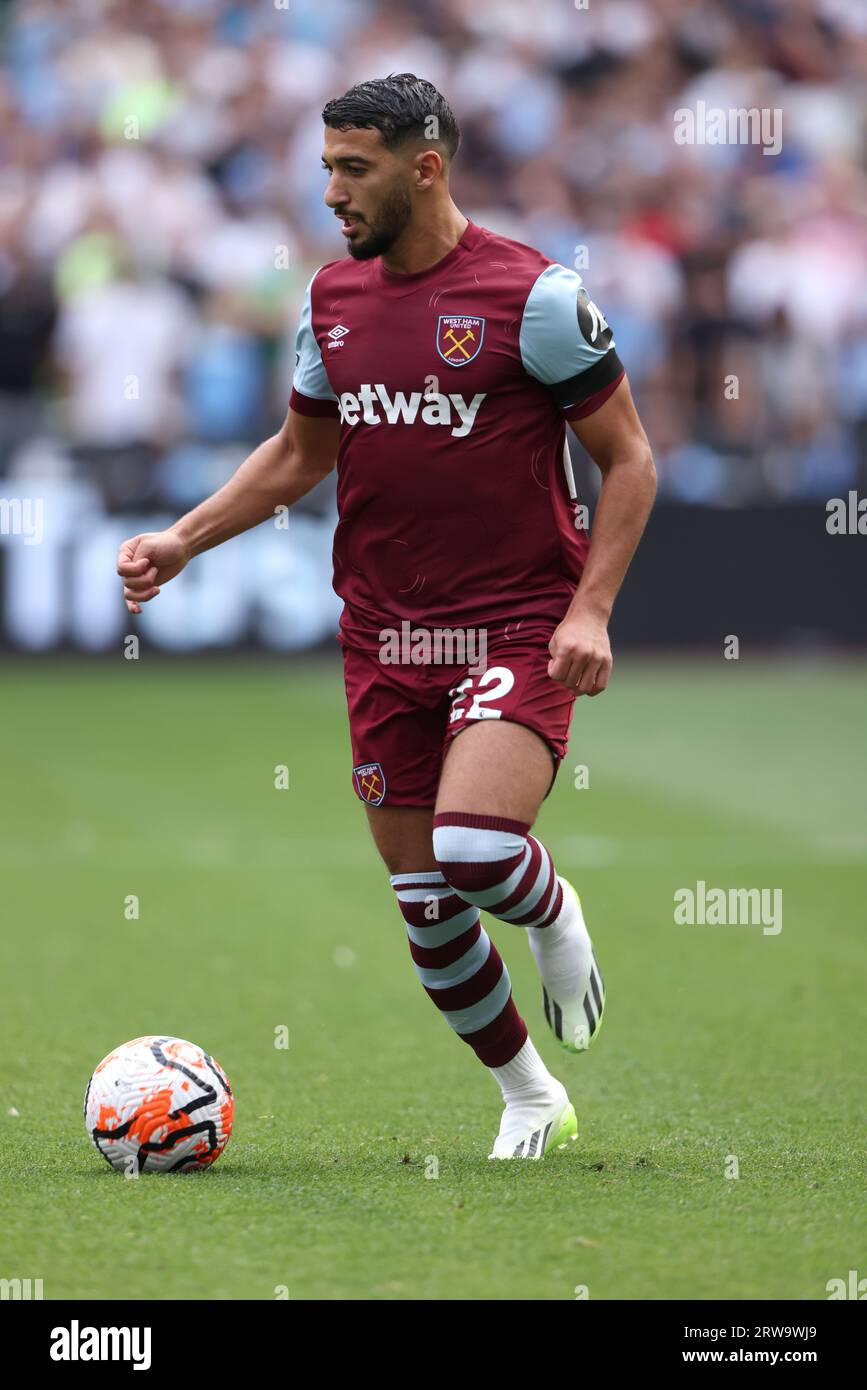 Manchester city west ham london stadium hi-res stock photography and ...