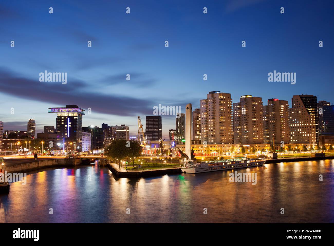 Rotterdam city centre night hi-res stock photography and images - Alamy