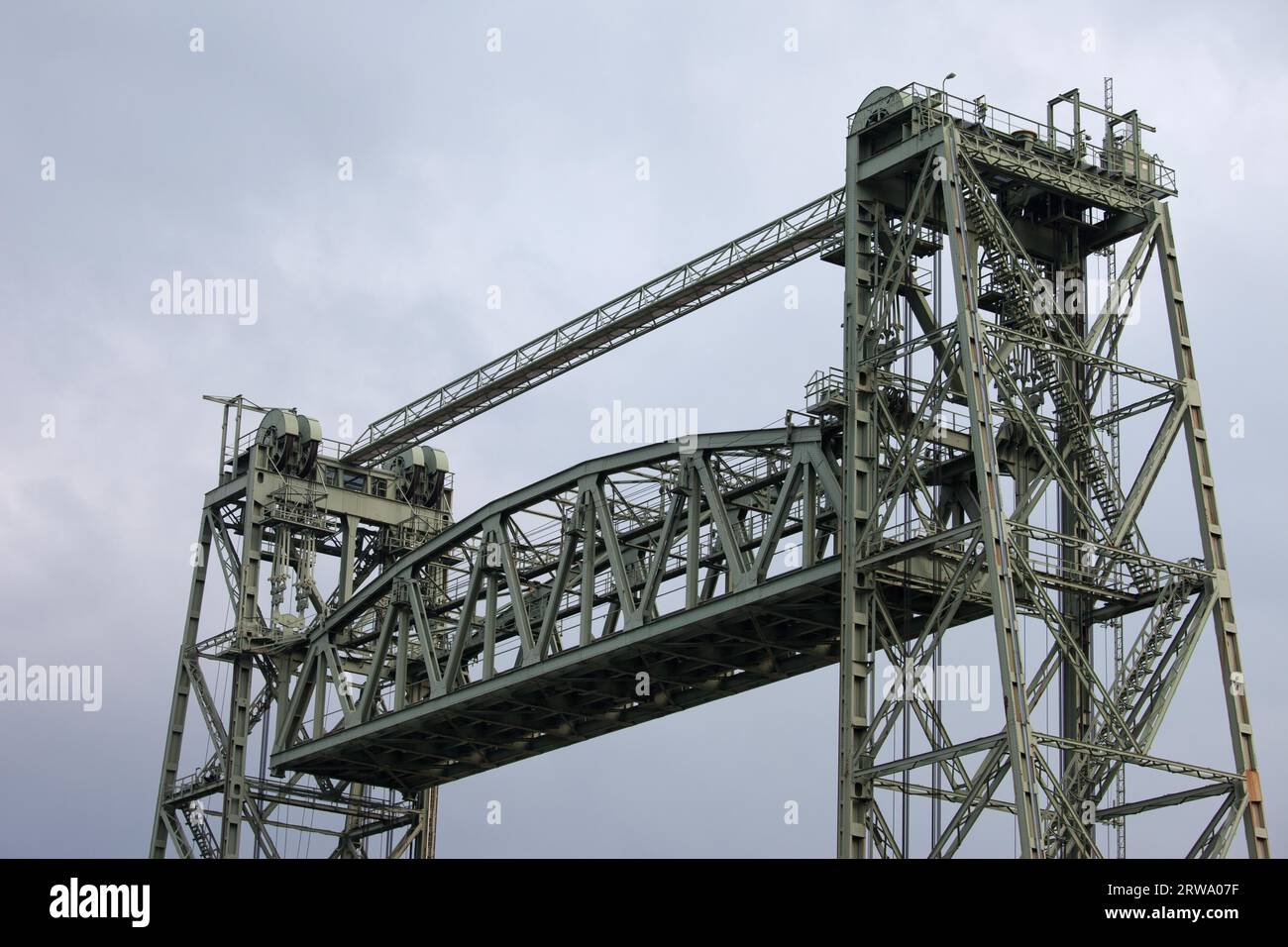 Engineer lift hi-res stock photography and images - Alamy
