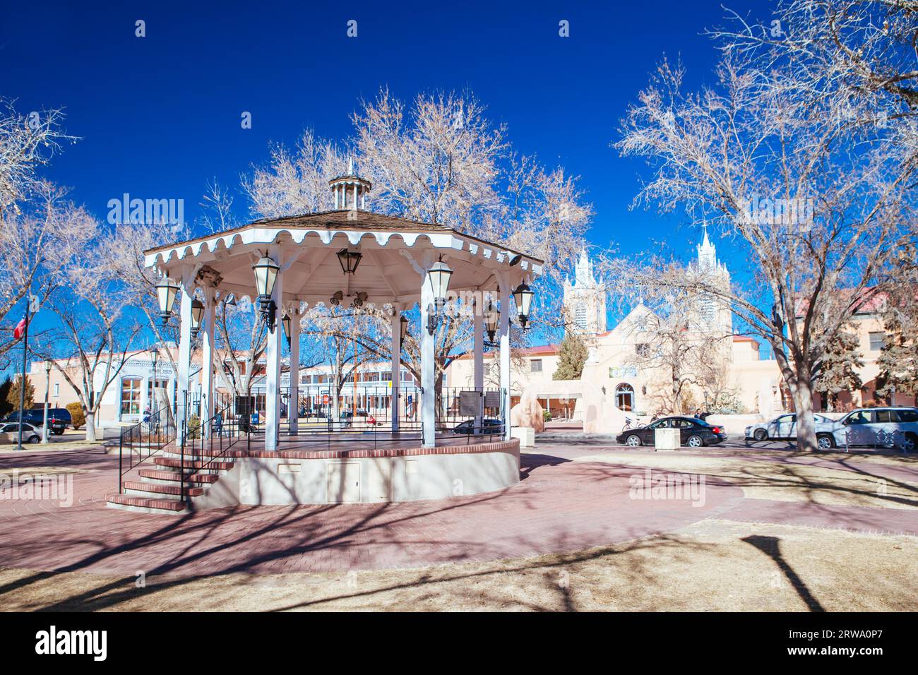 Us town plaza hi-res stock photography and images - Alamy