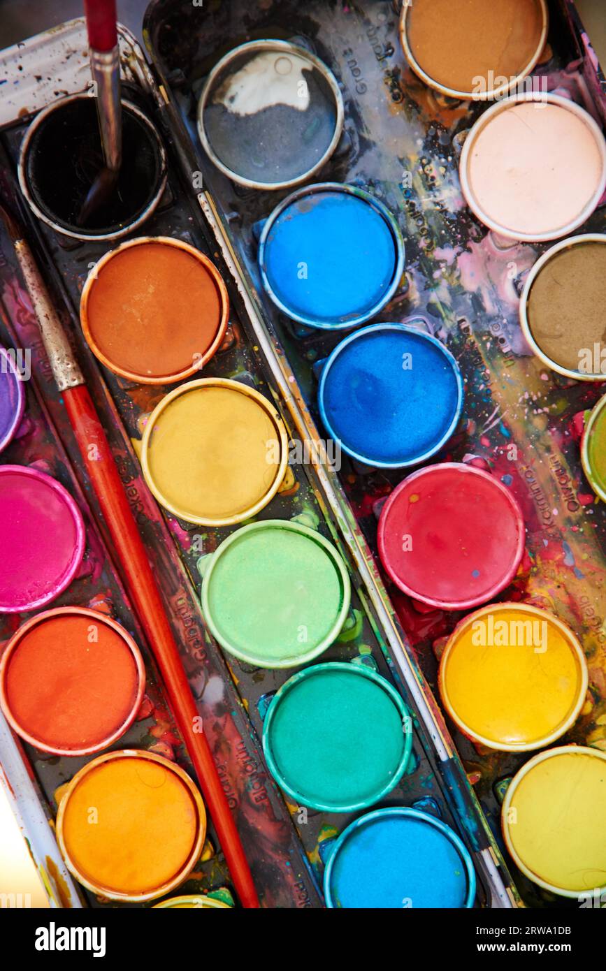 Water color palette Stock Photo - Alamy