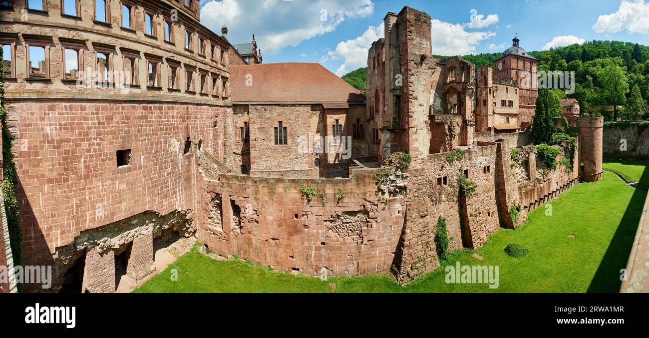 Ancient ruins of castle Heidelberg Stock Photo - Alamy