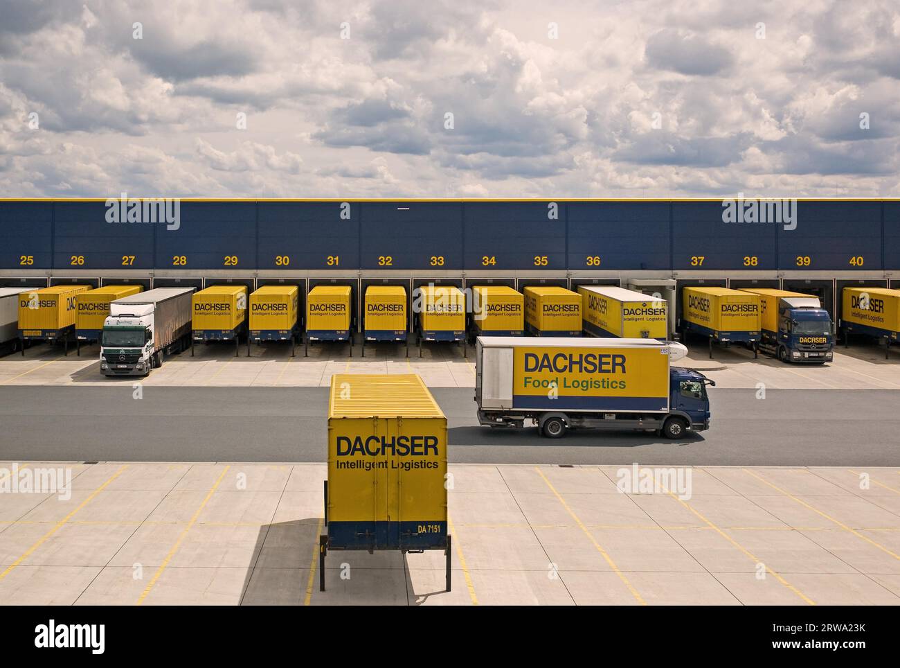 Dachser truck hi-res stock photography and images - Alamy