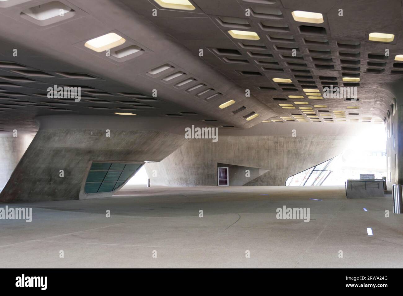 Phaeno, Experimental Landscape, Wolfsburg, Germany, Phaeno Science ...